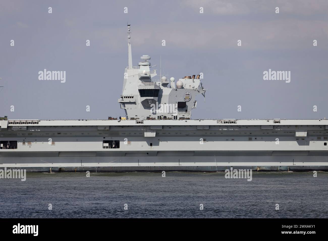 The British aircraft carrier HMS Prince of Wales R09 leaves the port of ...
