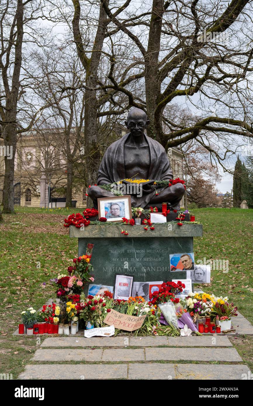 Navalny memorial hi-res stock photography and images - Alamy