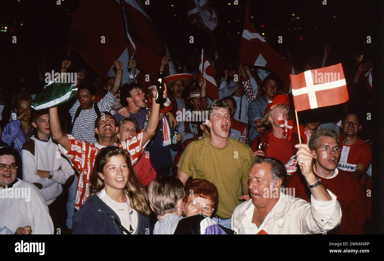 Copenhgen/ Denmark /22 June 1992/Danes celebarte Eurofoot ball sup win ...