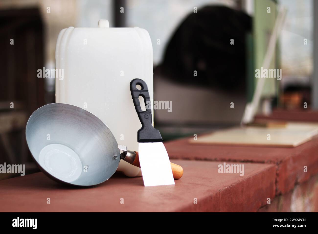 Construction or plastering ladle, spatula and container for primer ...