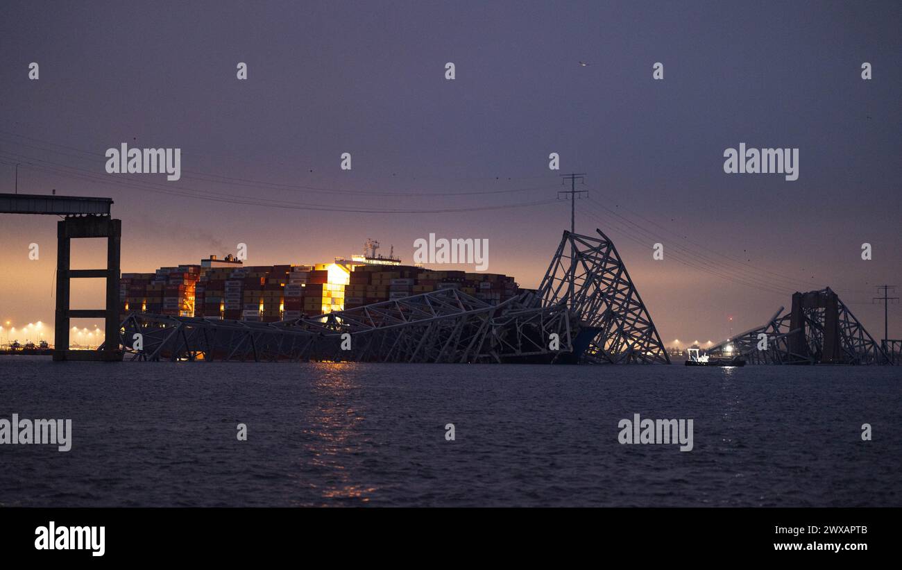 Key Bridge Collapse Skyline Stock Photo - Alamy