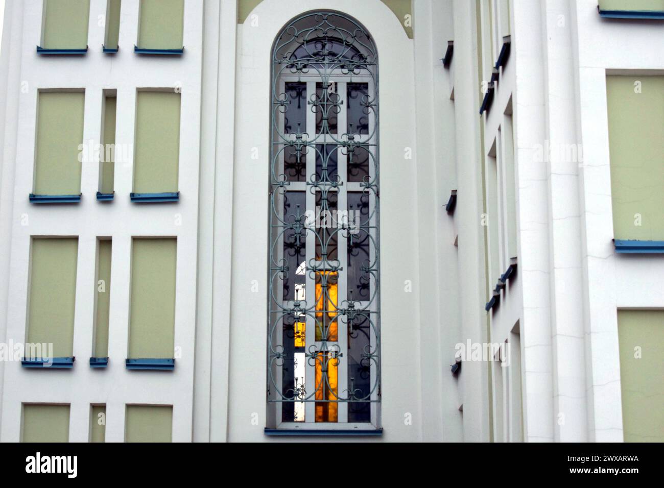 Ancient and modern window openings in buildings of an unusual shape ...