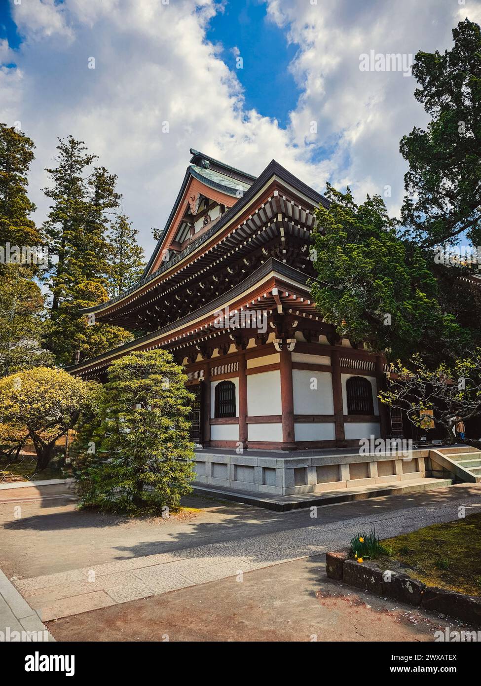 Traditional Building Of Japan Immersed In Nature Stock Photo - Alamy