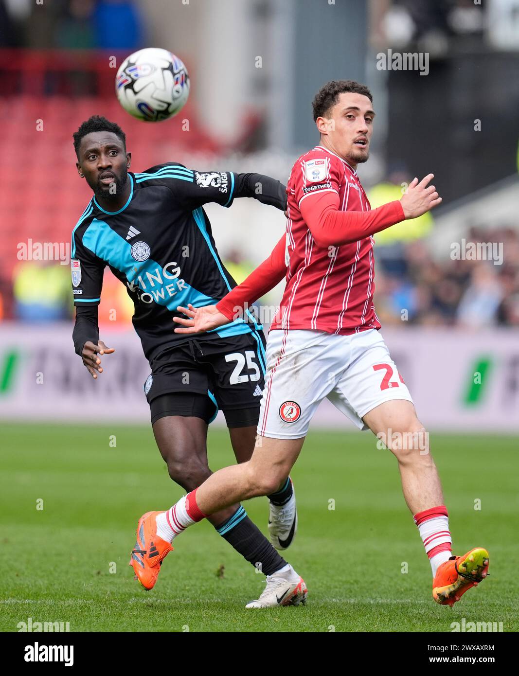Leicester City's Wilfred Ndidi and Bristol City's Haydon Roberts (right ...