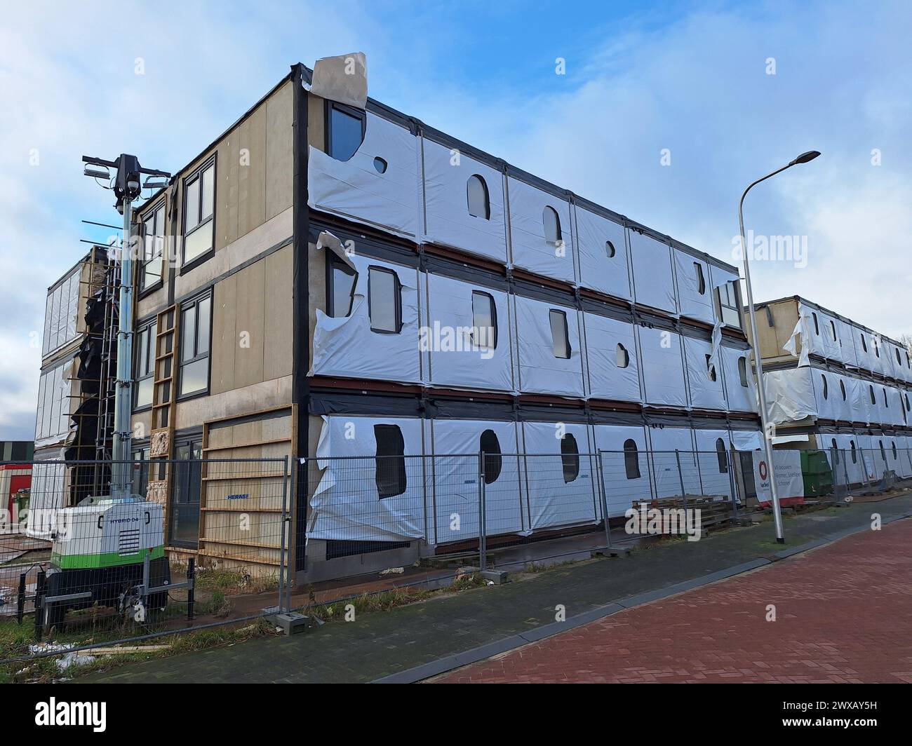 Flexible containers where refugees from Ukraine can live temporarily ...