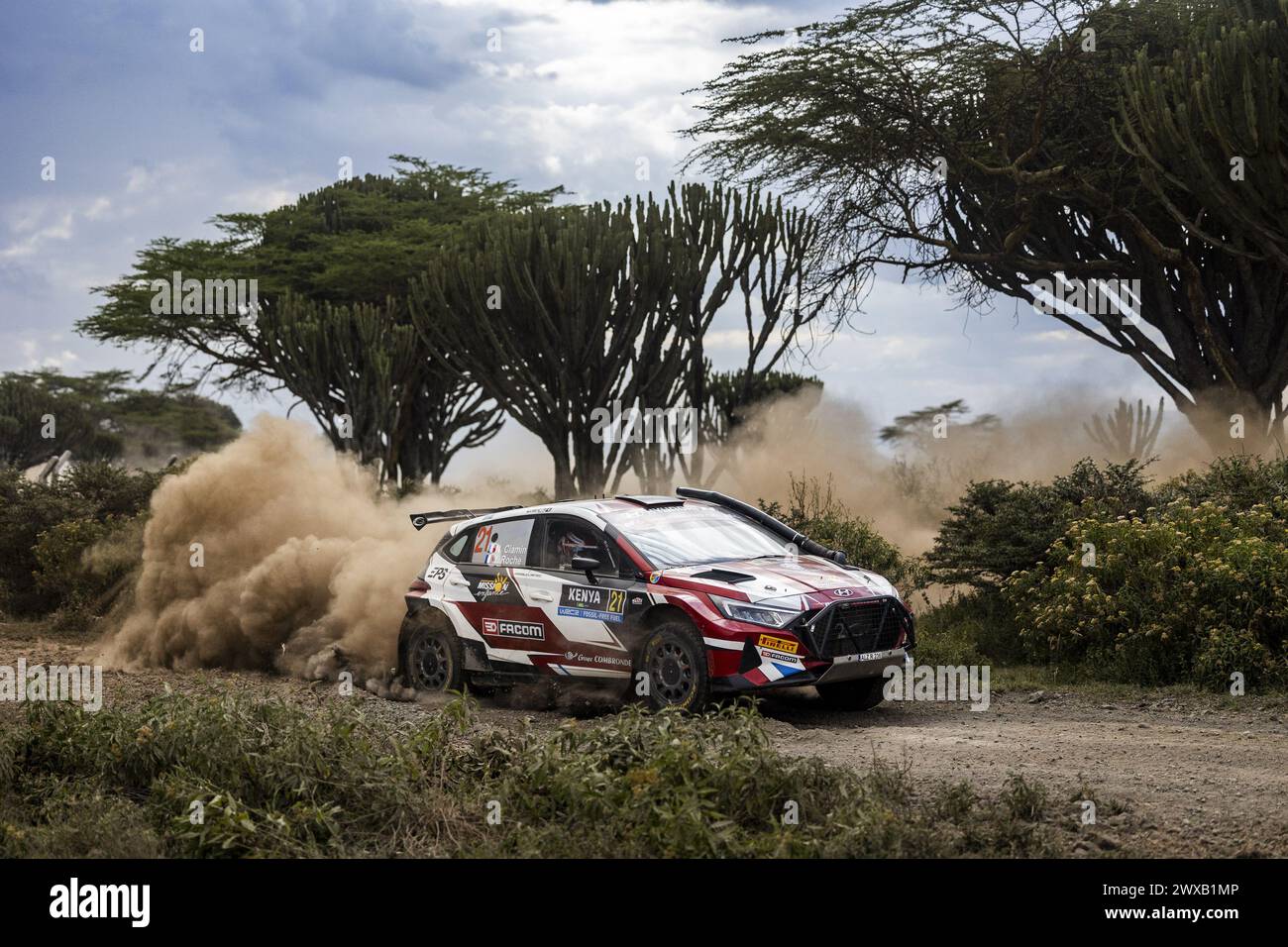 21 CIAMIN Nicolas, ROCHE Yannick, Hyundai I2O Rally2, actionduring the ...