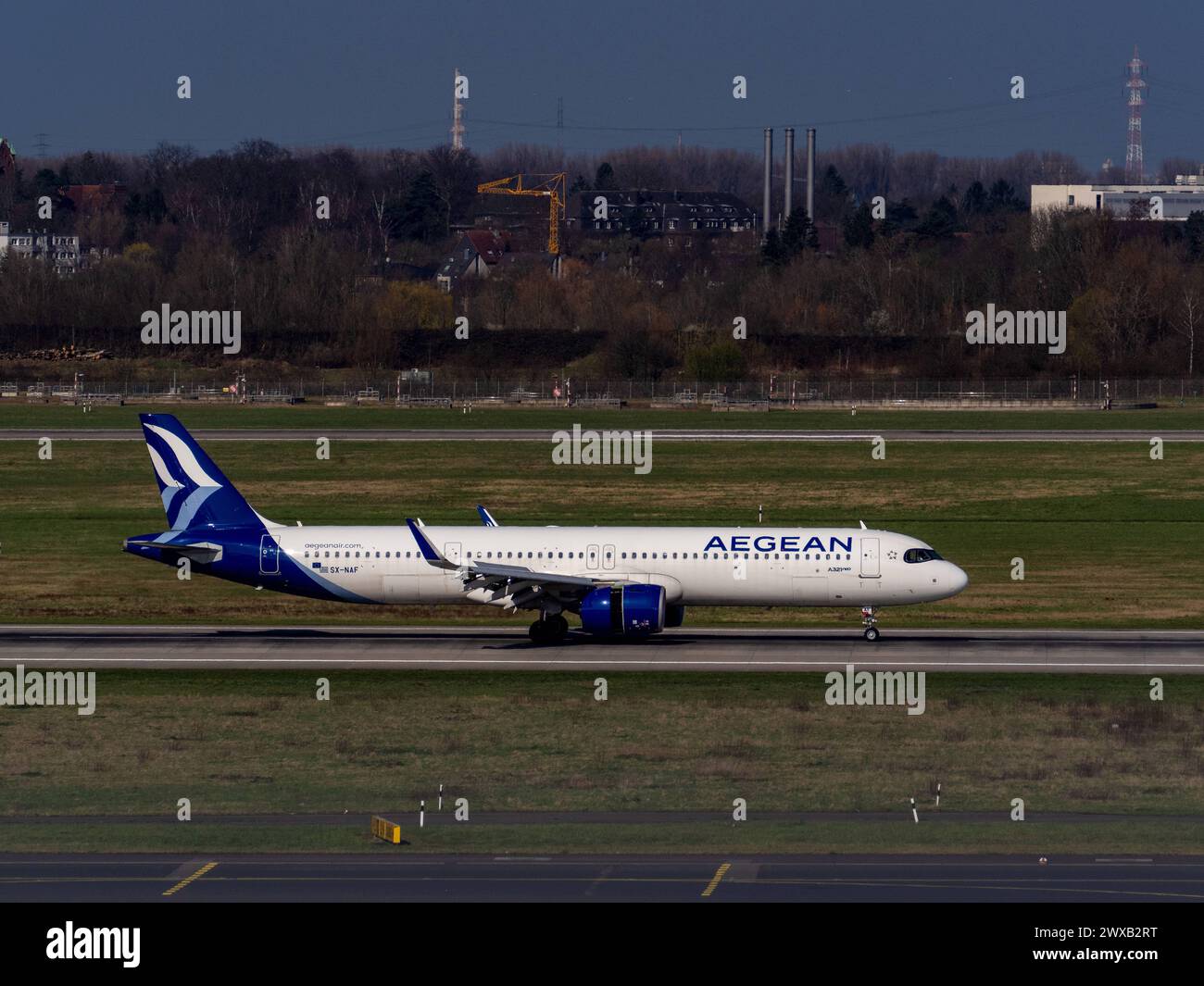 AEGEAN mit einem Airbus A321NEO und in neuer Bemalung am Flughafen ...