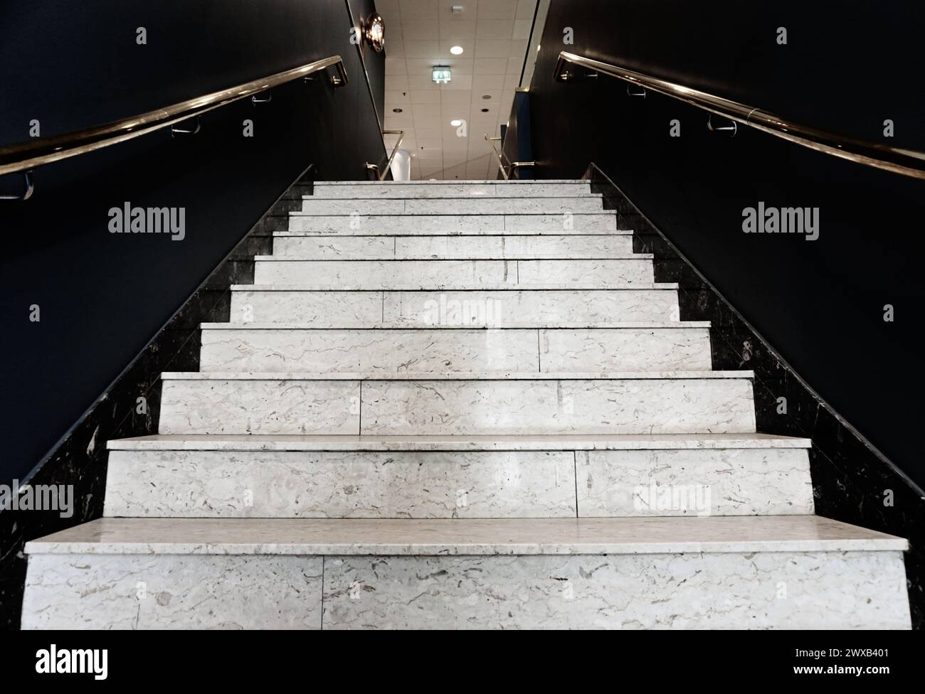 Low angle floor shadow hi-res stock photography and images - Alamy