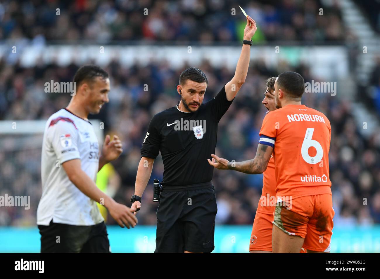 Thomas kirk referee hi-res stock photography and images - Alamy