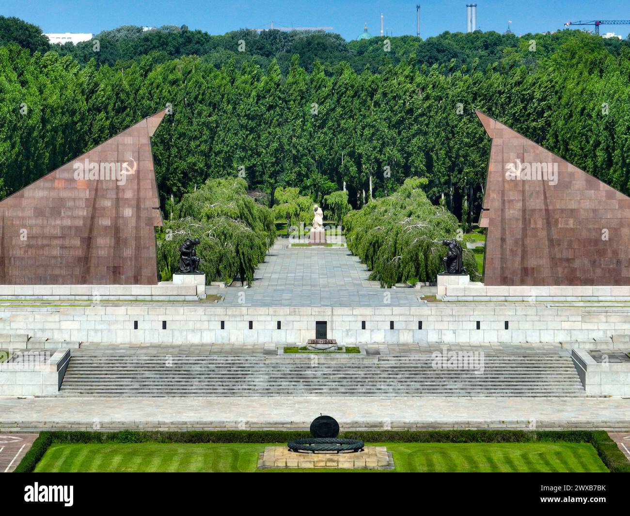 Aerial view of Soviet War Memorial with a great Red Army soldier in ...