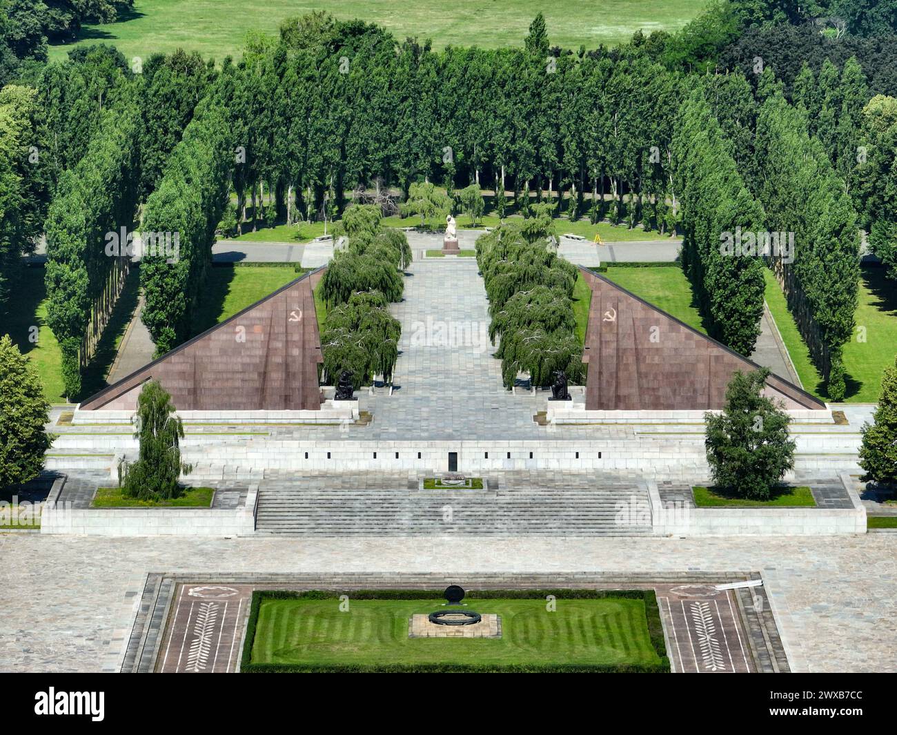 Aerial view of Soviet War Memorial with a great Red Army soldier in ...