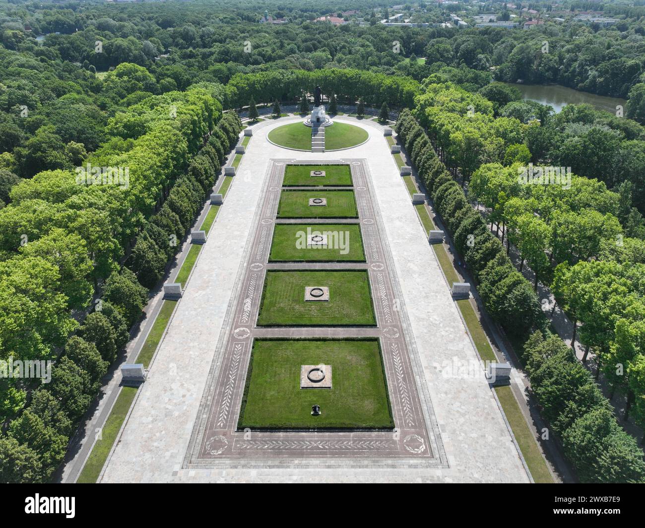 Aerial view of Soviet War Memorial with a great Red Army soldier in ...