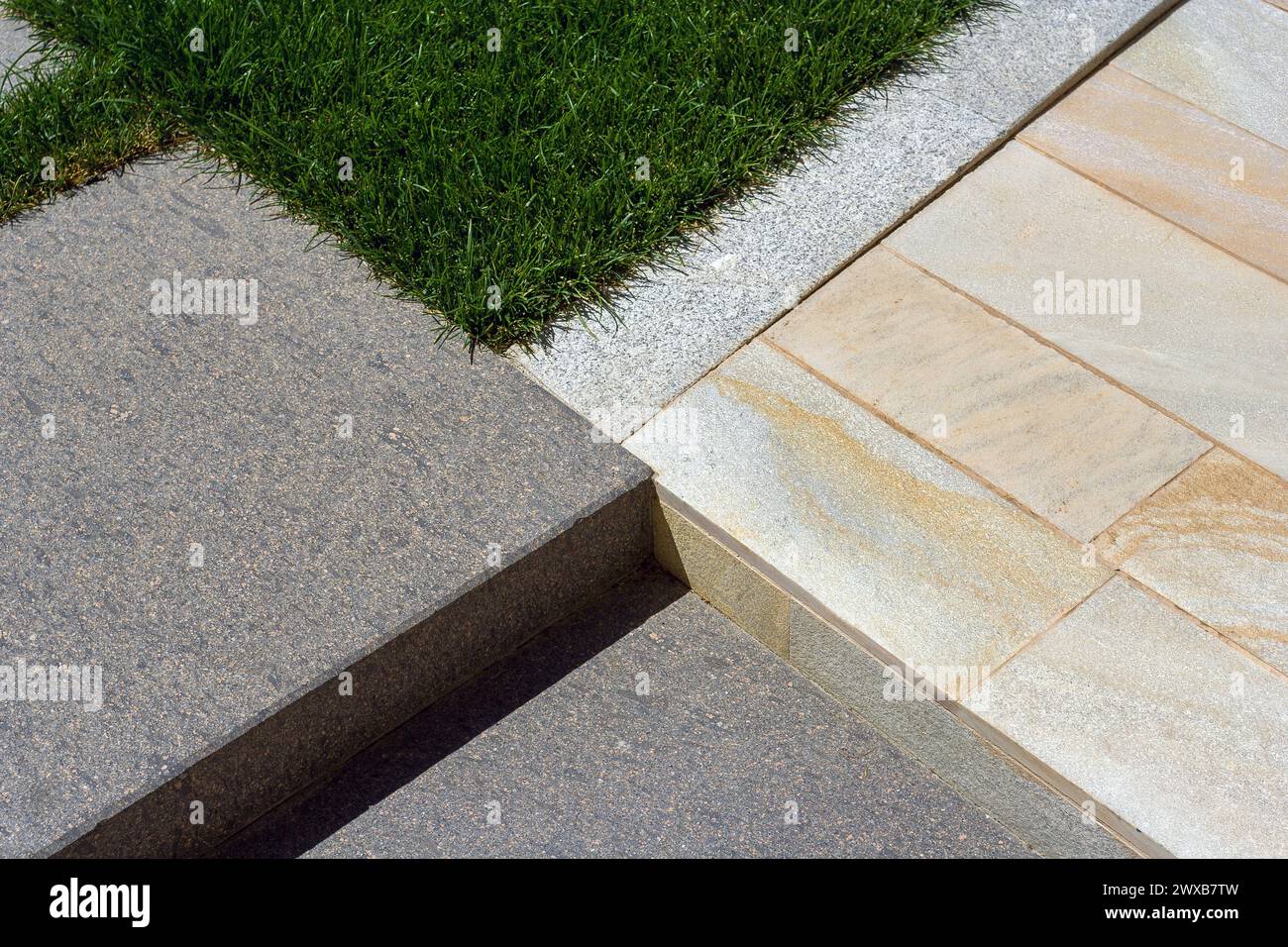 courtyard paving with sandstone plates, porphyry and gray granite curbs ...