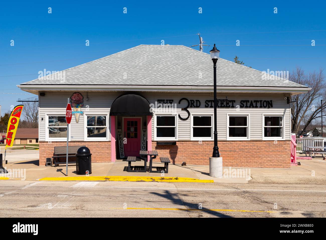 Village of pecatonica hi-res stock photography and images - Alamy