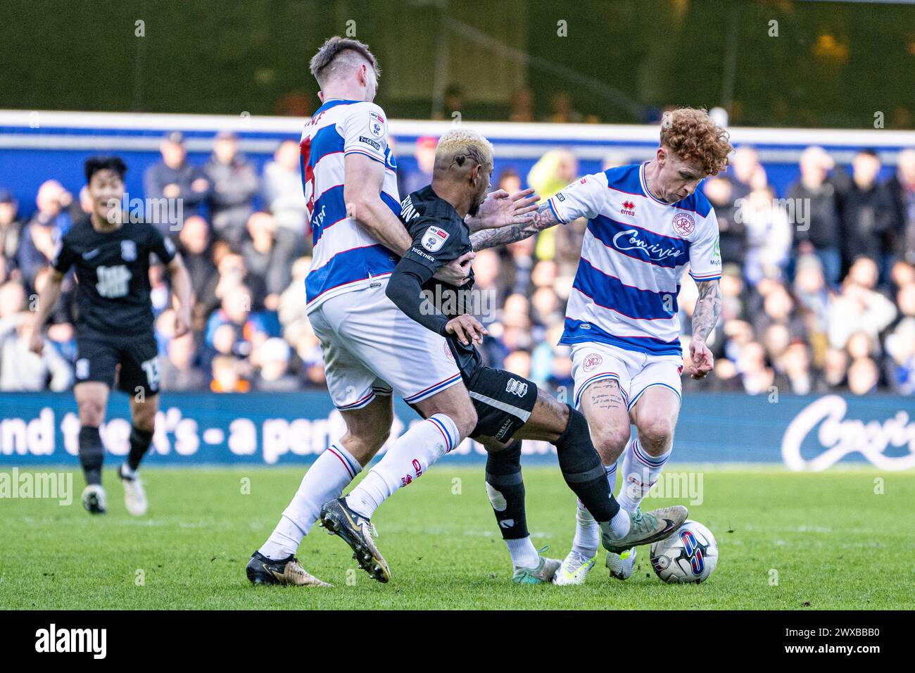 Queens park rangers football ground hi-res stock photography and images ...