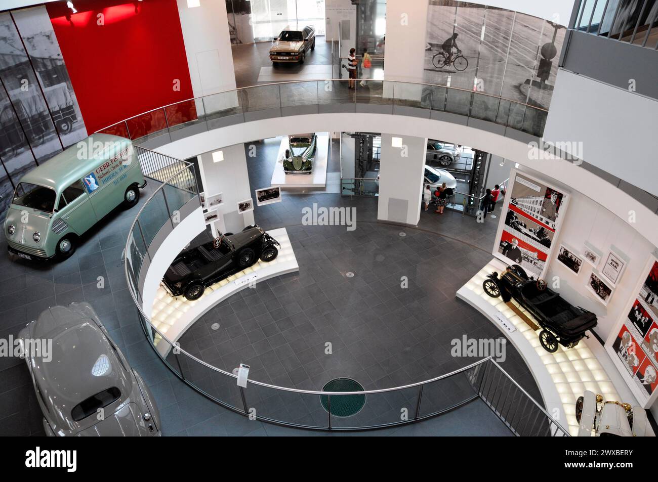 Museum mobile, Audi Museum, View from above of a modern car exhibition ...