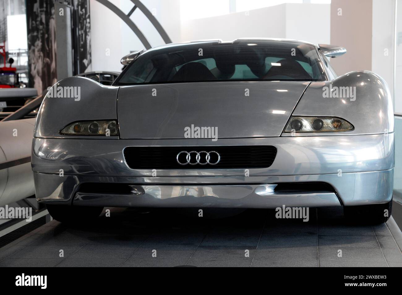 Museum mobile, Audi Museum, Front view of a modern, silver Audi car in ...