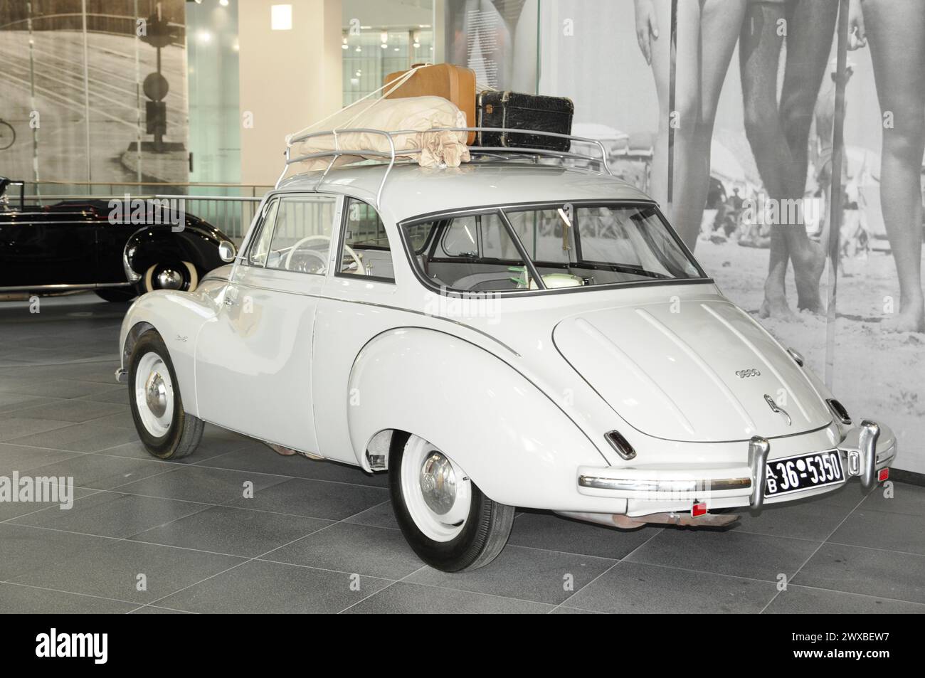 Museum mobile, Audi Museum, Classic white vintage car with luggage on ...