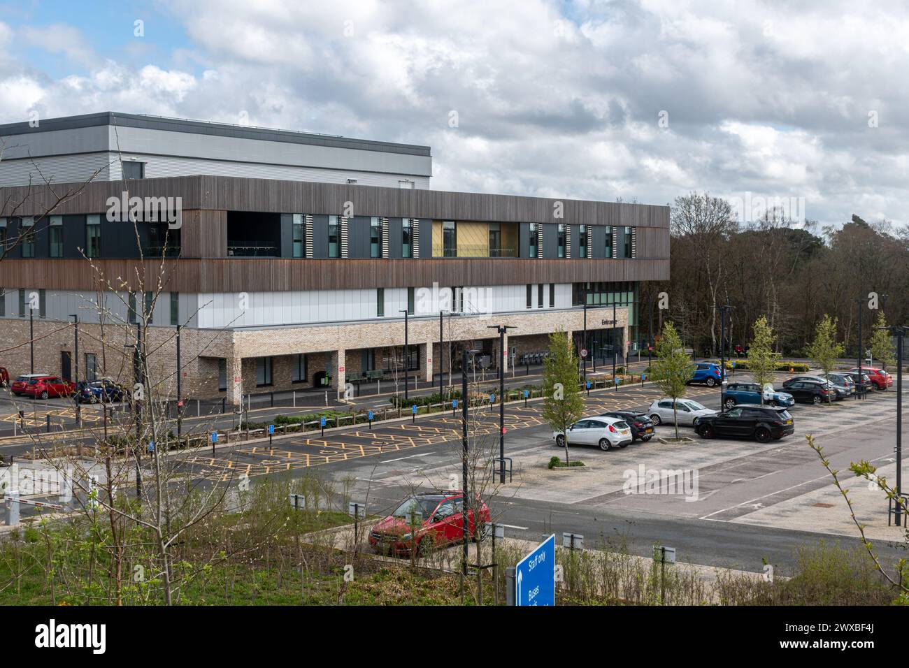 New NHS hospital: Heatherwood Hospital in Ascot, Berkshire, England, UK ...