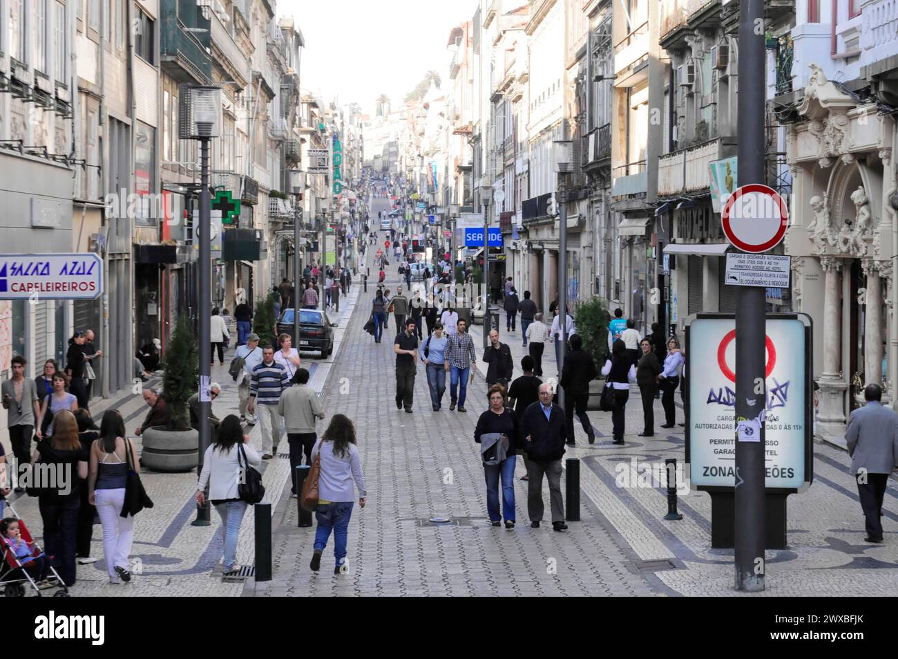 Portugal road signs hi-res stock photography and images - Alamy