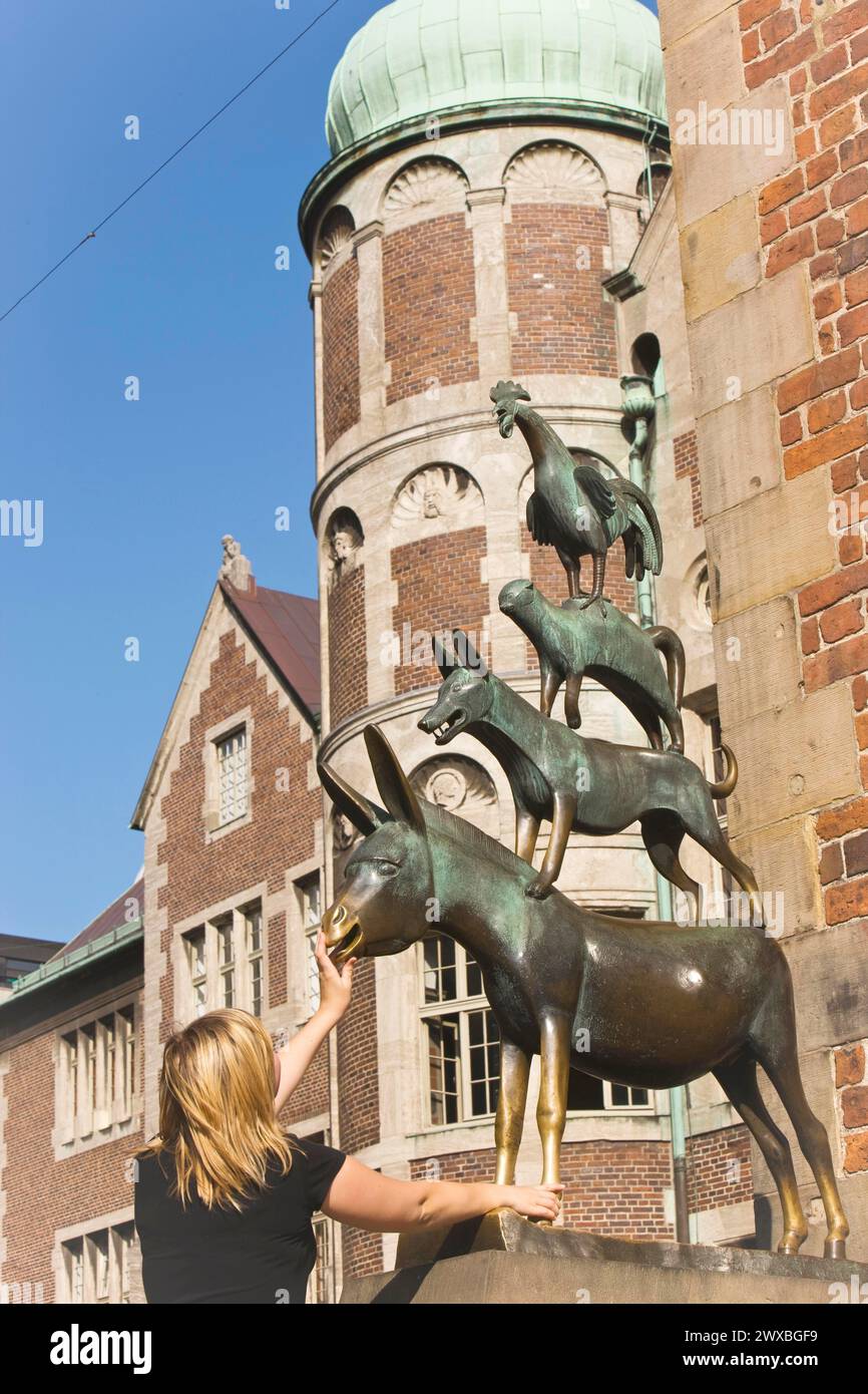 Bremen Town Musicians, bronze statue, artist Gerhard Marcks from 1953 ...