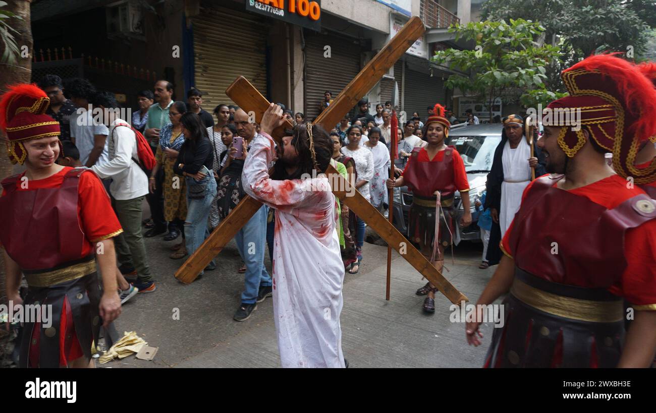 India. 28th Mar, 2024. THANE, INDIA - MARCH 29: Devotees participate in ...