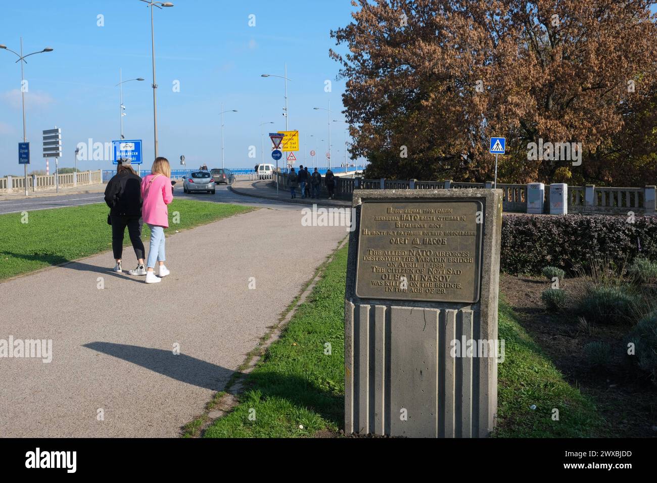 Novi sad bridge 1999 hi-res stock photography and images - Alamy
