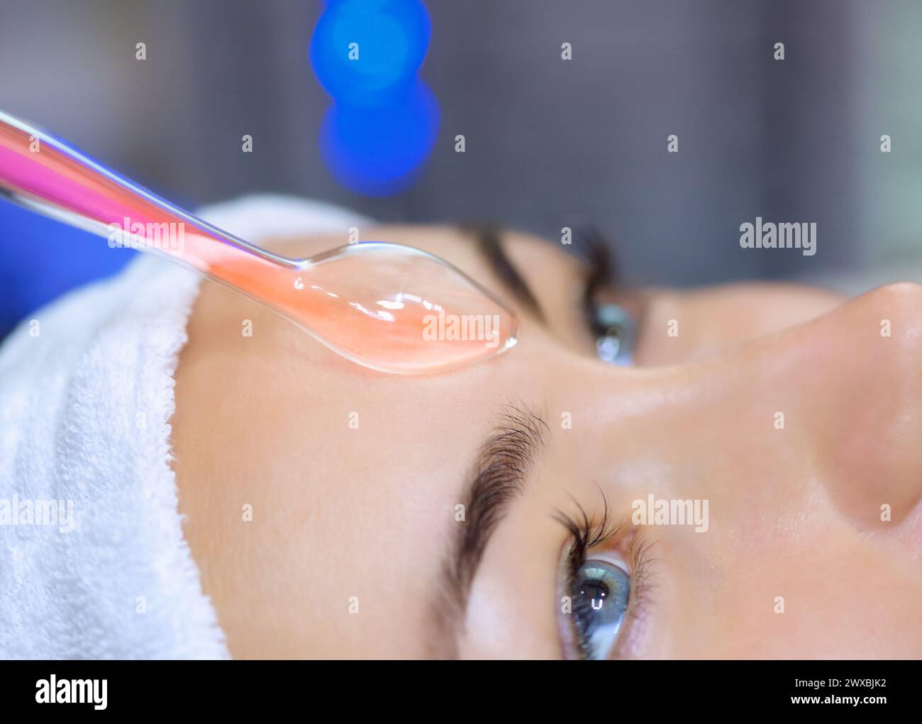 Electrotherapy hi-res stock photography and images - Alamy