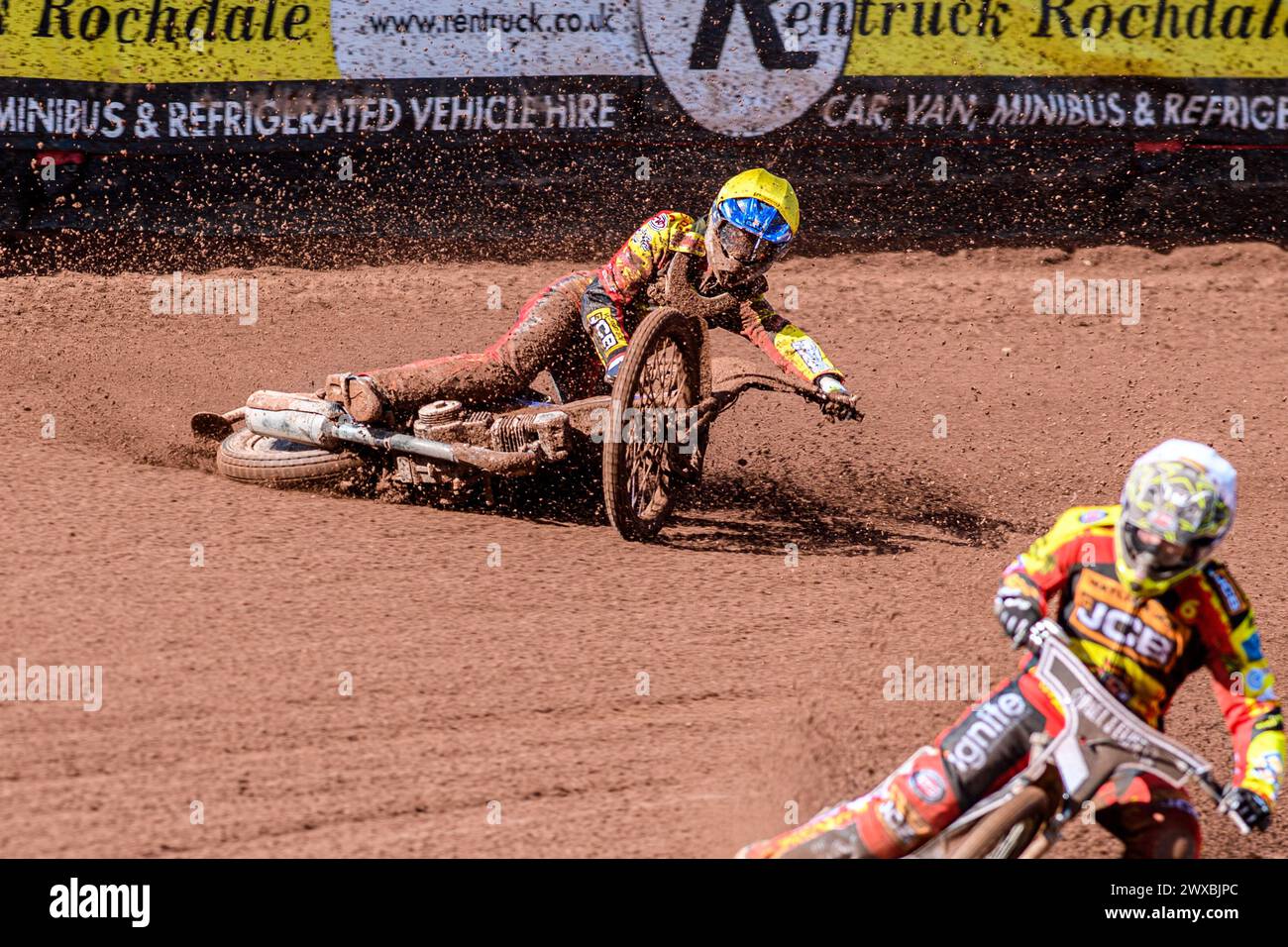 Leicester Lion Cubs' Sonny Springer (Yellow) falls behind team mate ...