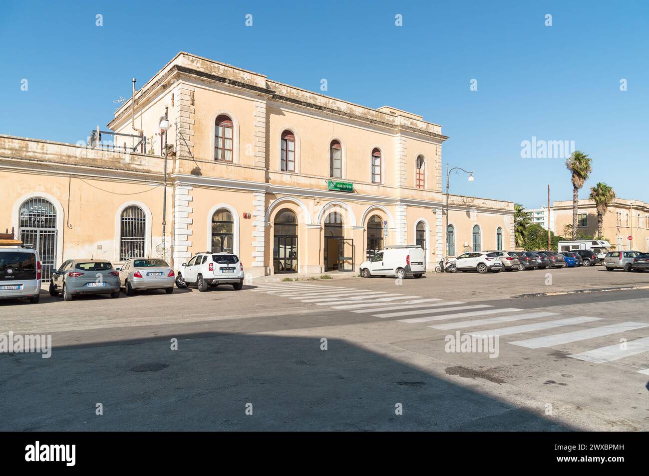 Gallipoli railway station hi-res stock photography and images - Alamy