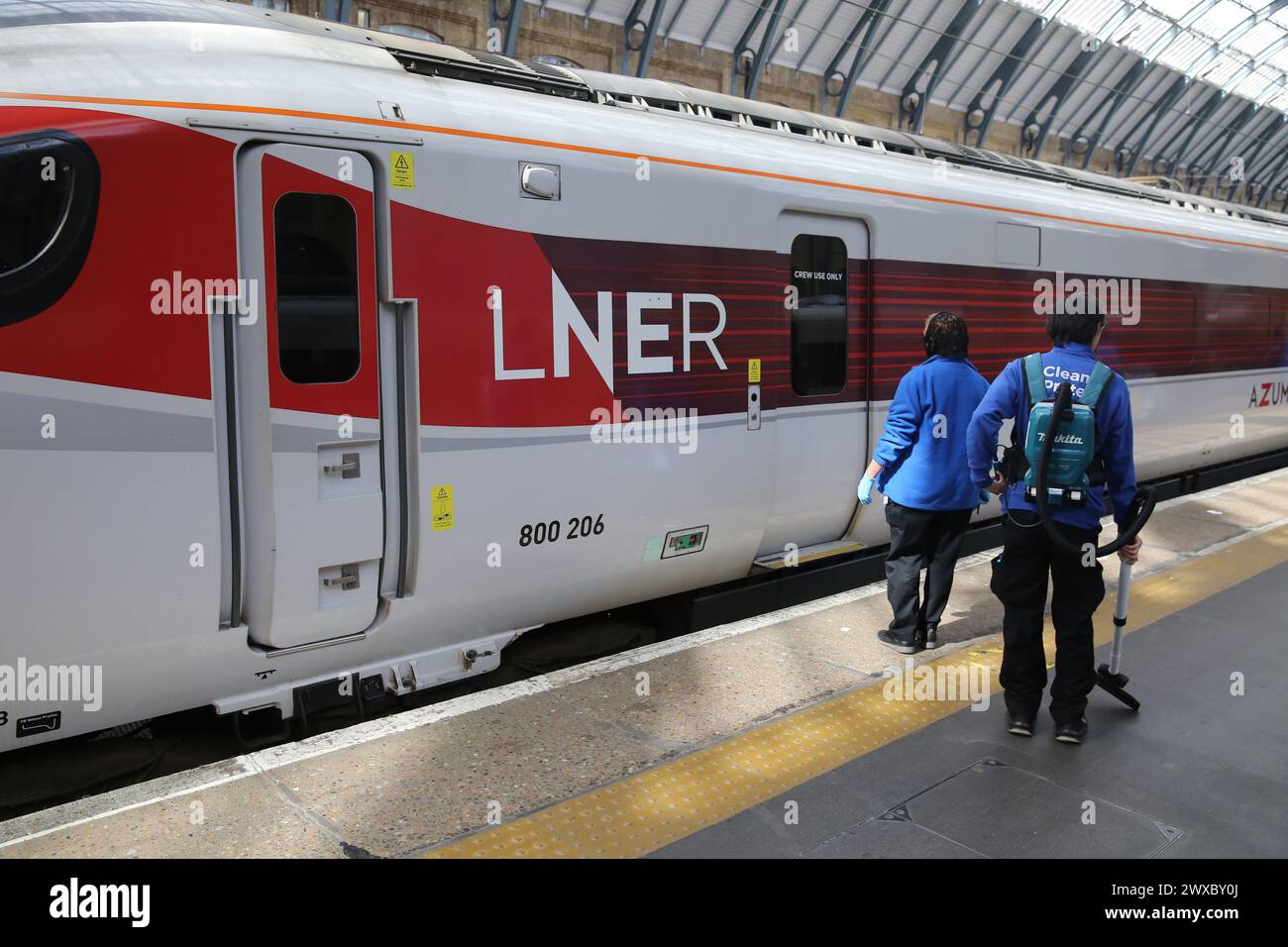 A LNER train waiting at King's Cross station in London Stock Photo - Alamy