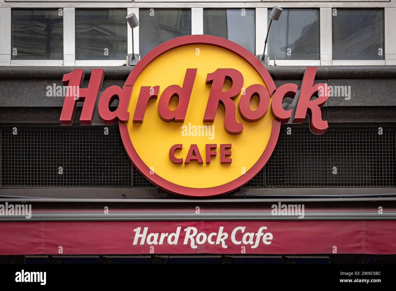Hard rock cafe logo hi-res stock photography and images - Alamy