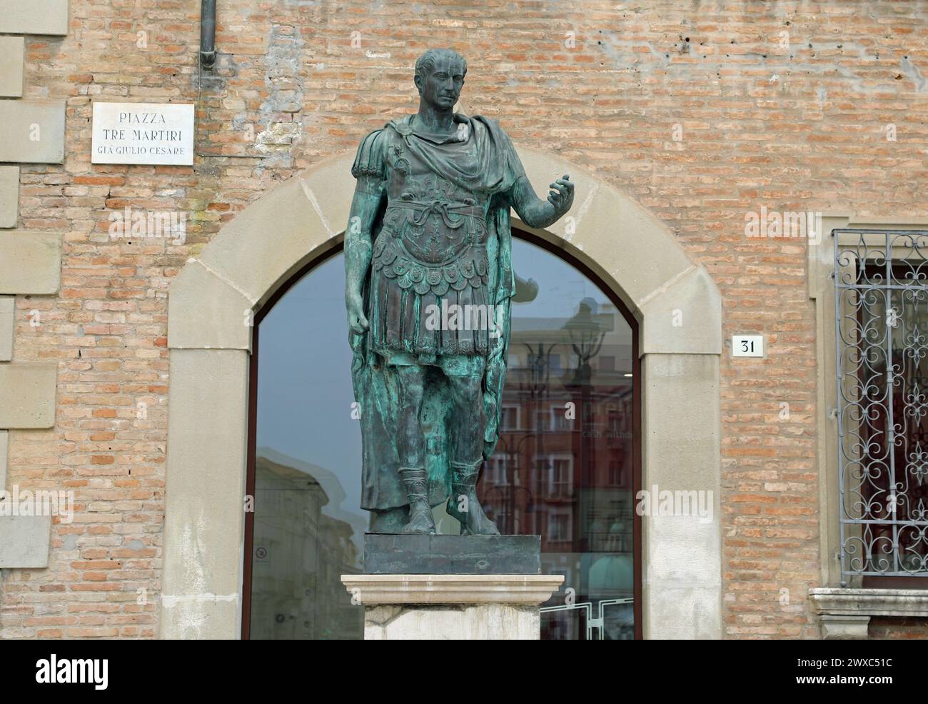 Statue of Julius Caesar in Rimini Stock Photo - Alamy