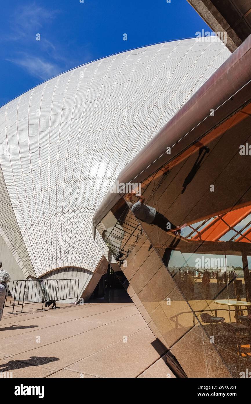 The Sydney Opera House boasts a modern expressionist design, featuring ...