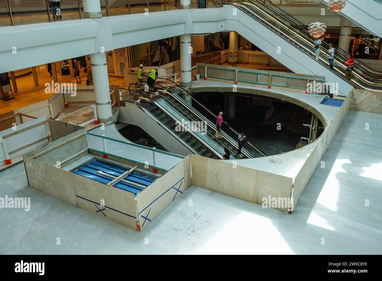 Inside a shopping mall under renovation or construction Stock Photo - Alamy
