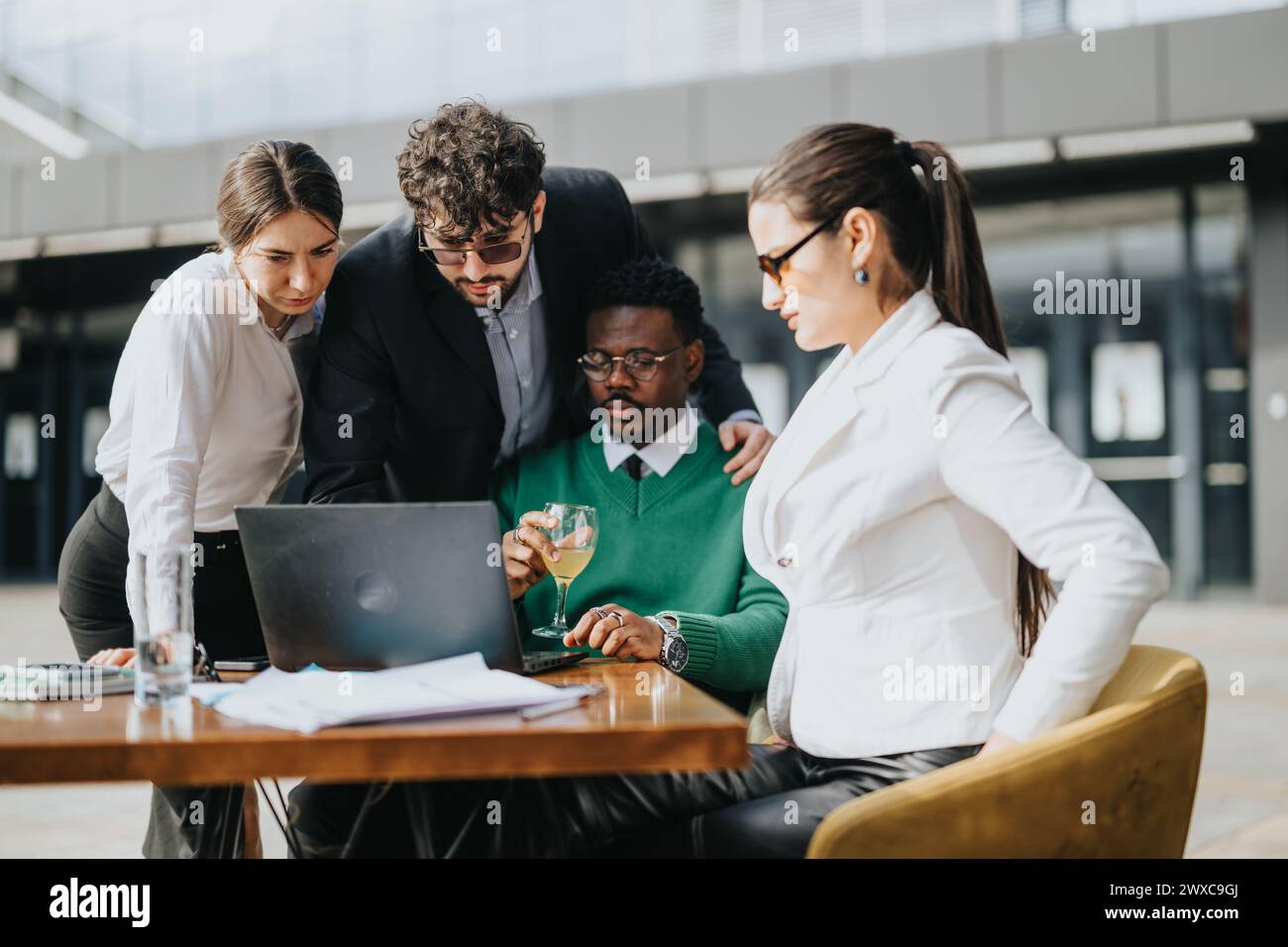 Corporate group outdoor session hi-res stock photography and images - Alamy