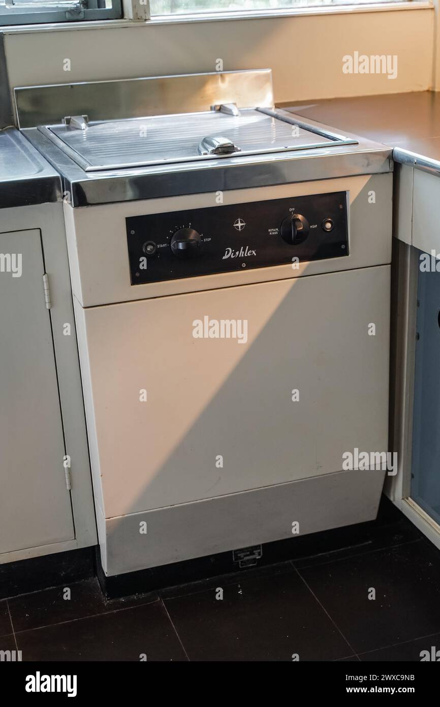 the first dish washer in Australia Stock Photo - Alamy