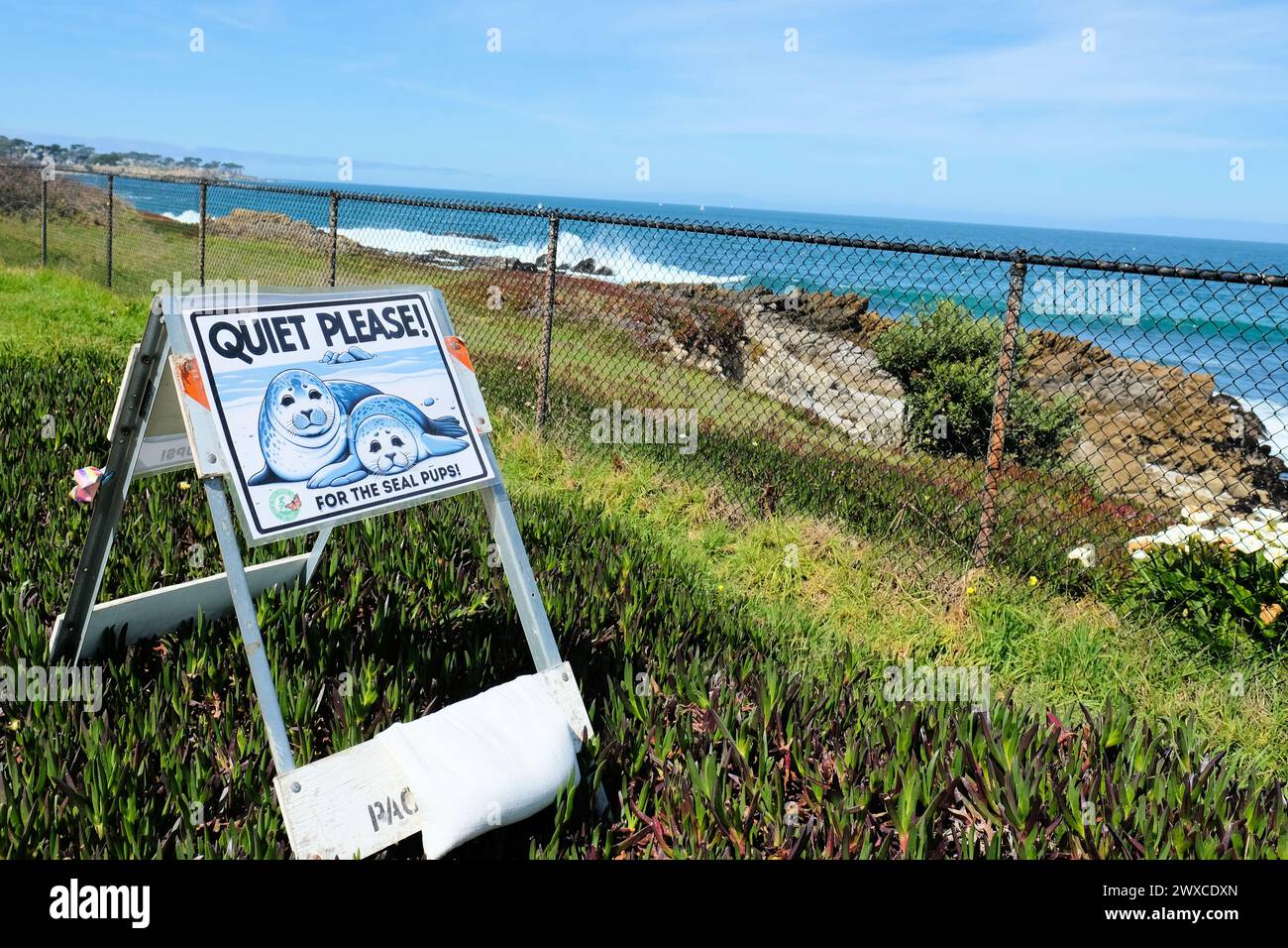 Quiet please sign hi-res stock photography and images - Alamy