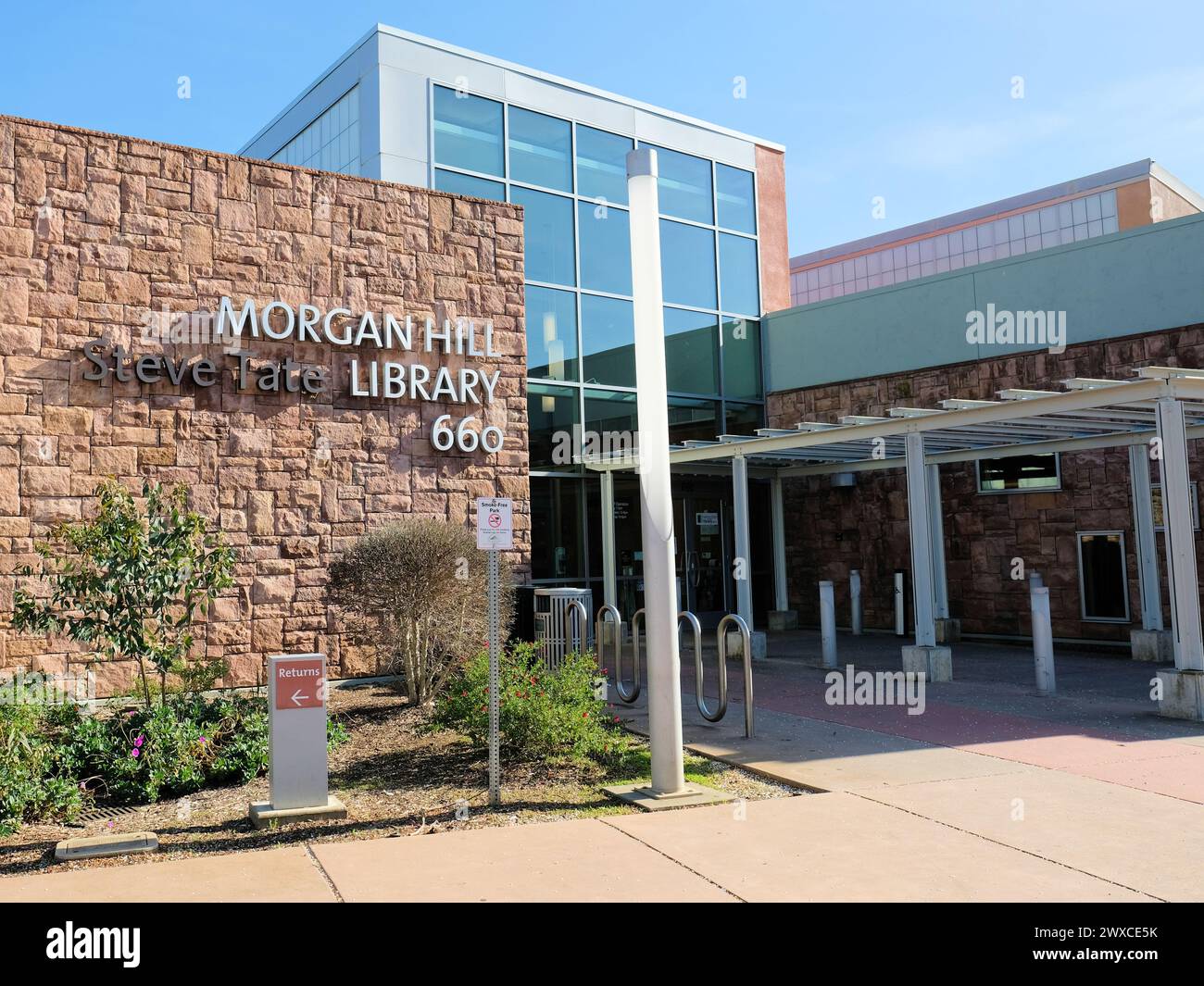 Steve tate library hi-res stock photography and images - Alamy