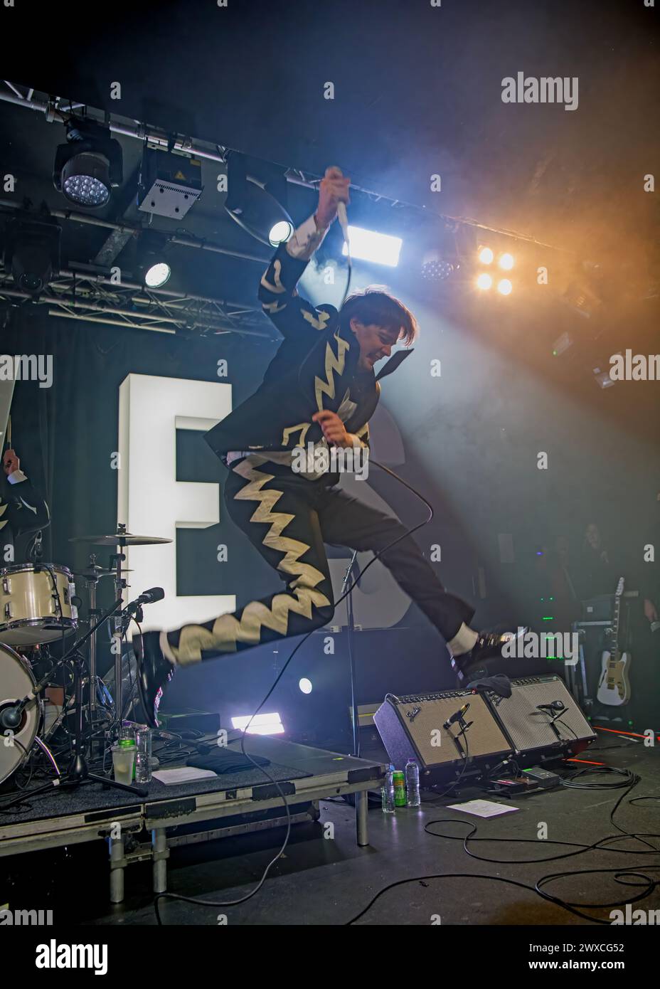 The hives lead vocalist hi-res stock photography and images - Alamy