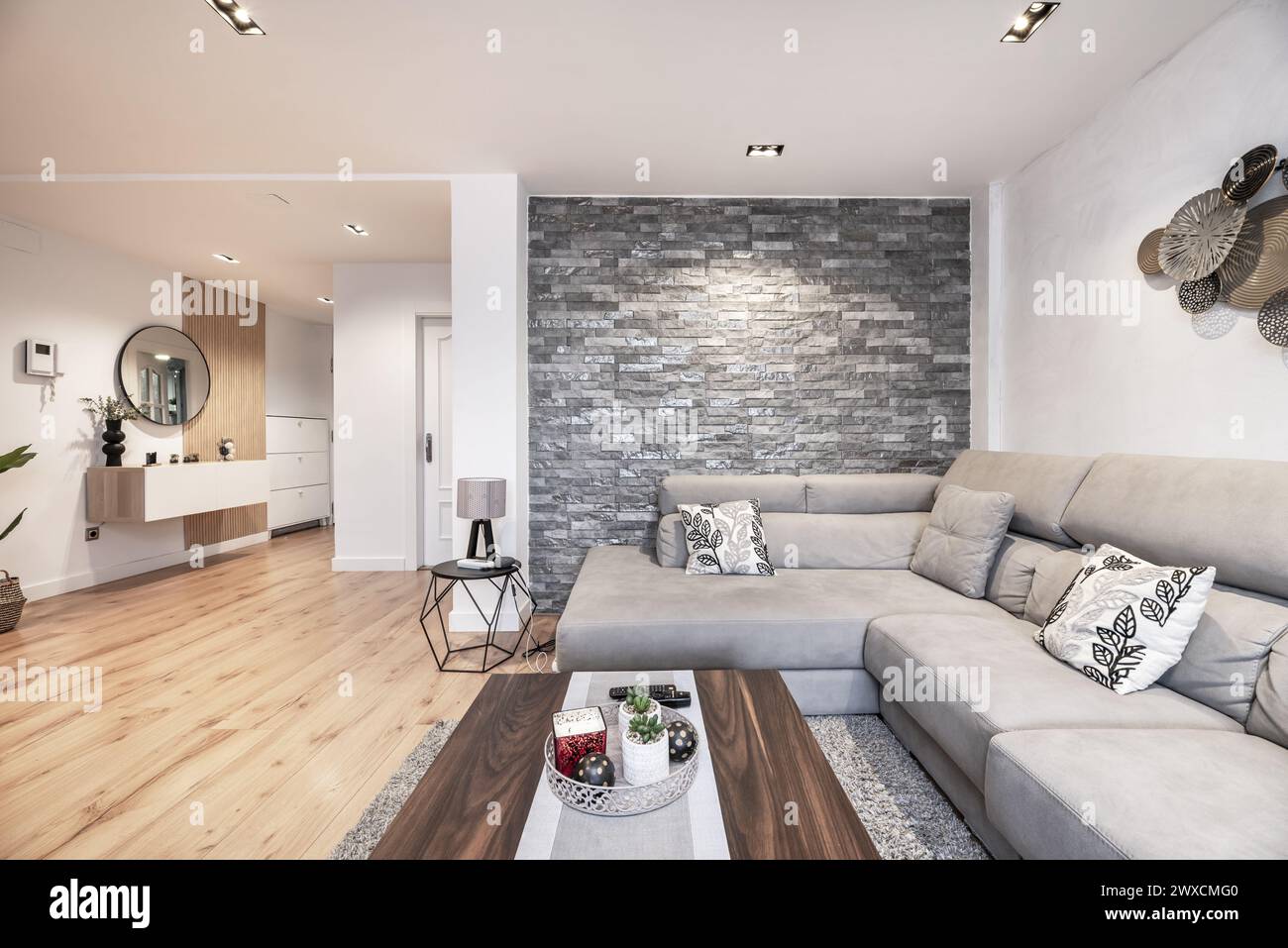 Shaggy rug hi-res stock photography and images - Alamy