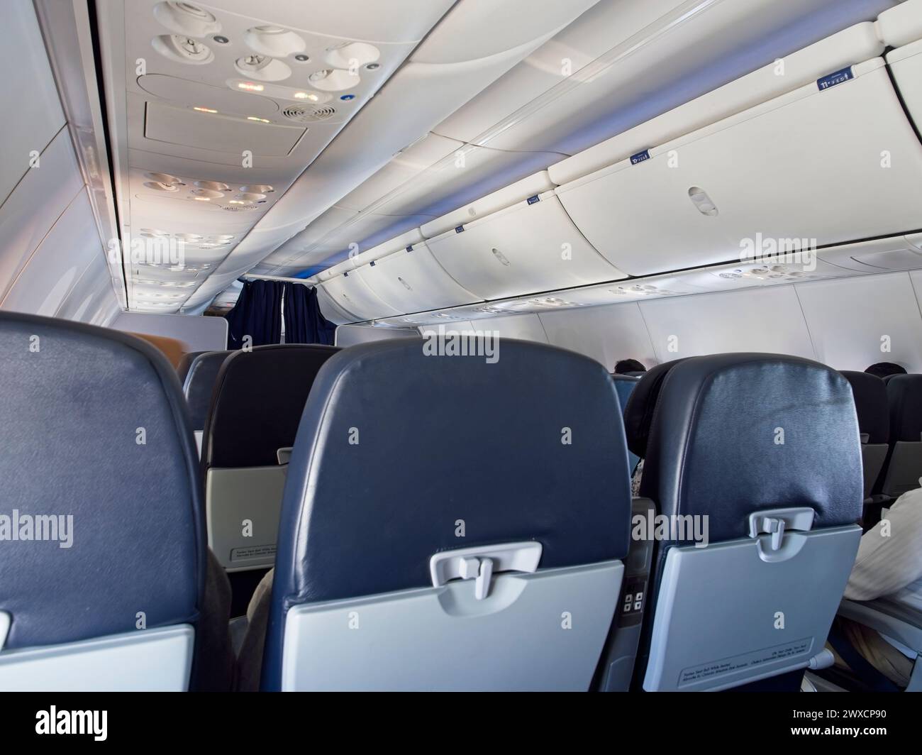 Airplane seat table hi-res stock photography and images - Alamy