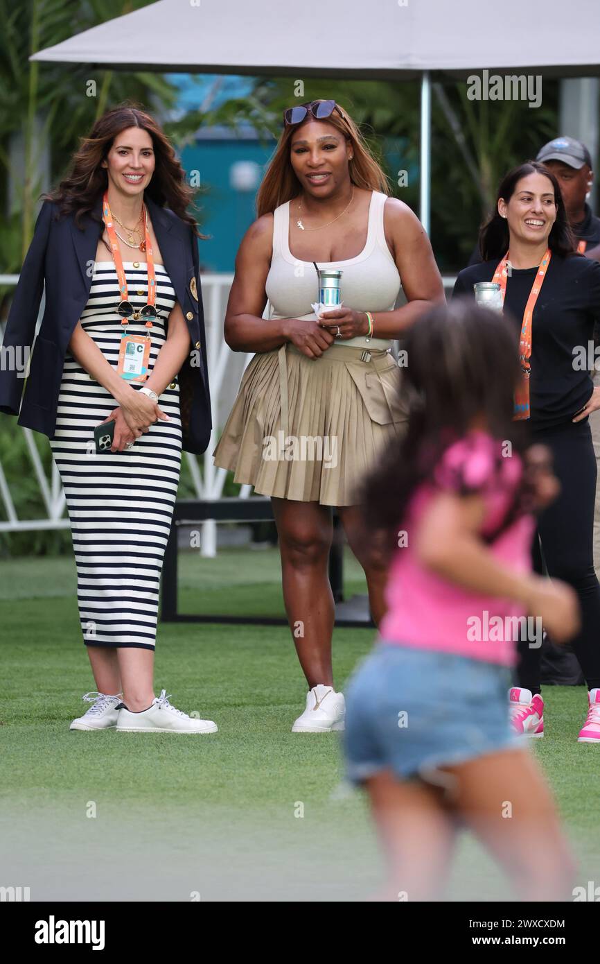 MIAMI GARDENS, FLORIDA - MARCH 29: Serena Williams and daughter Alexis ...