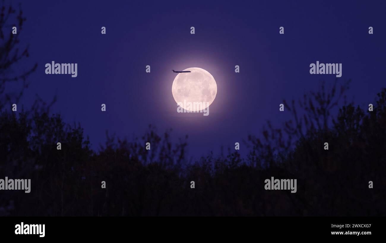 March Worm Moon Stock Photo - Alamy