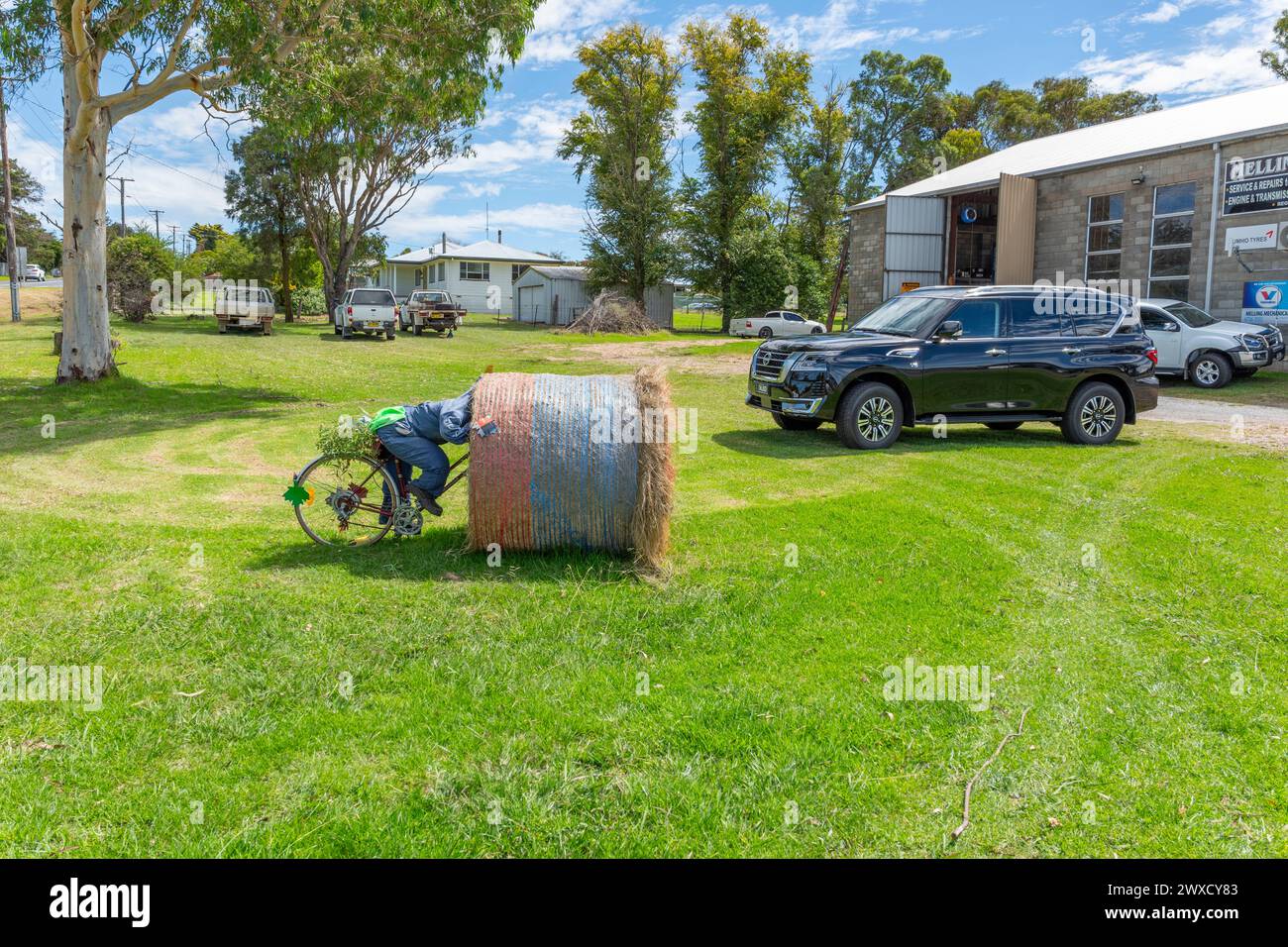 Hay bale art hi-res stock photography and images - Alamy