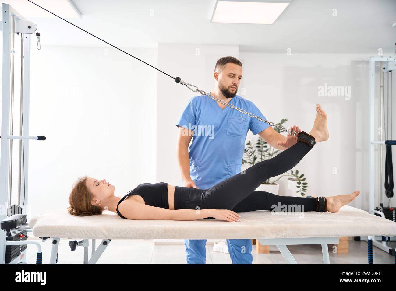 Spine traction hi-res stock photography and images - Alamy