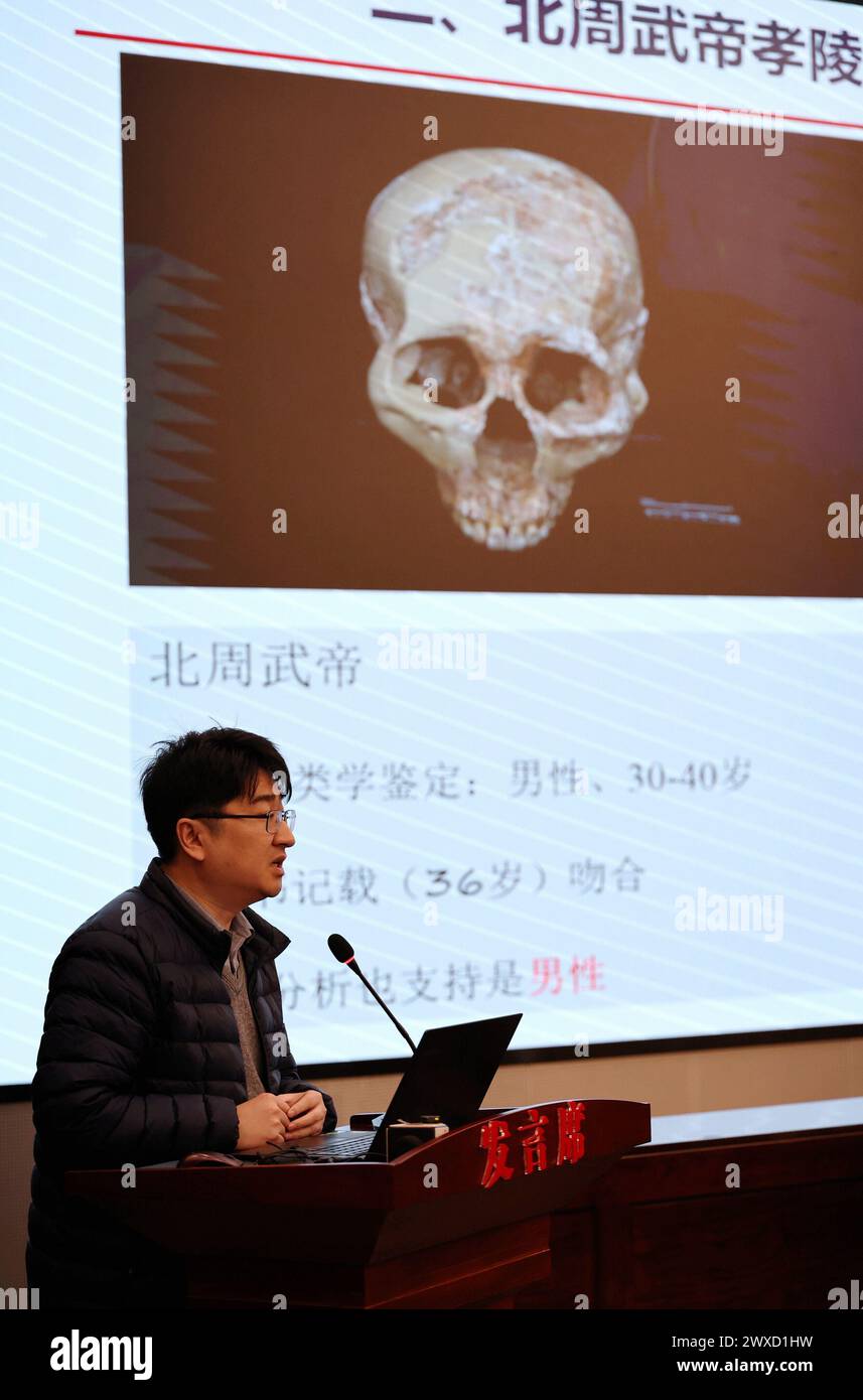 Scientists of ancient china hi-res stock photography and images - Alamy