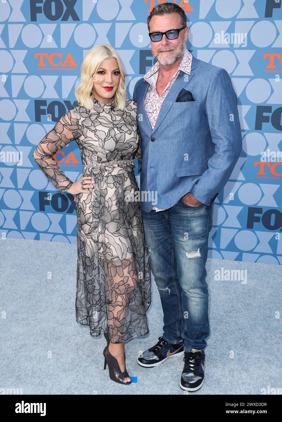 (FILE) Tori Spelling Files for Divorce from Dean McDermott After 18 ...