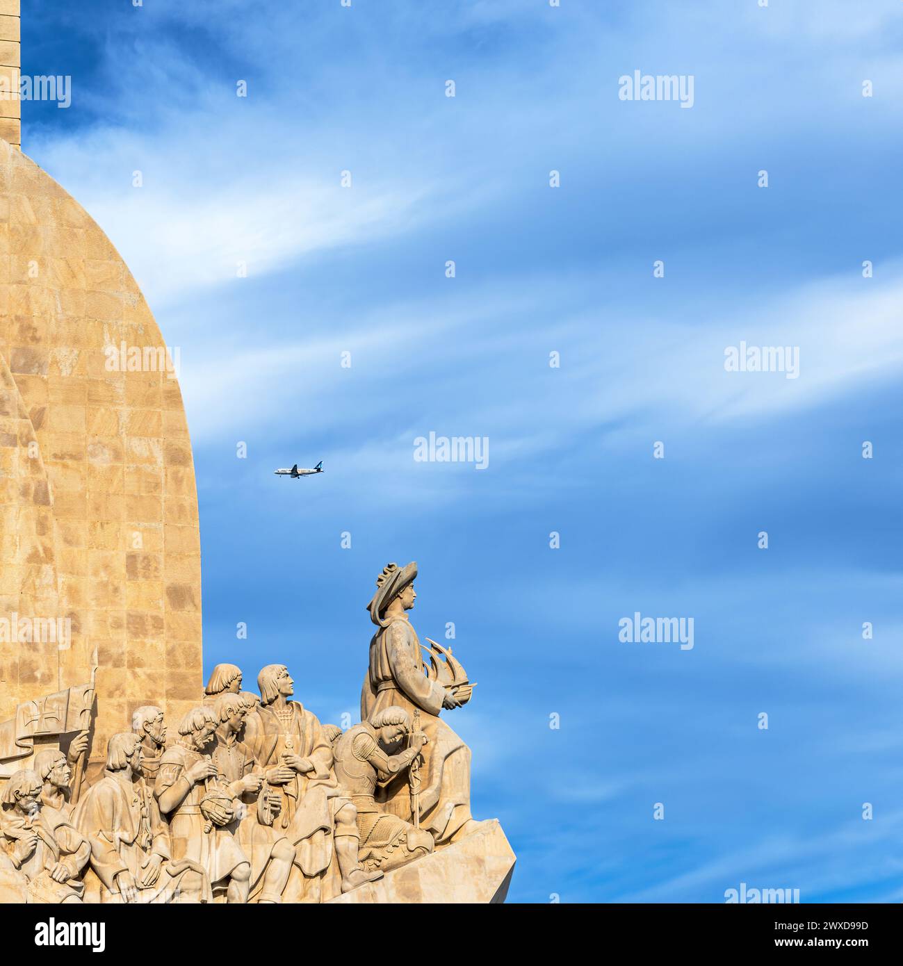 :Limestone Monument to the Discoveries, with Henry the Navigator ...