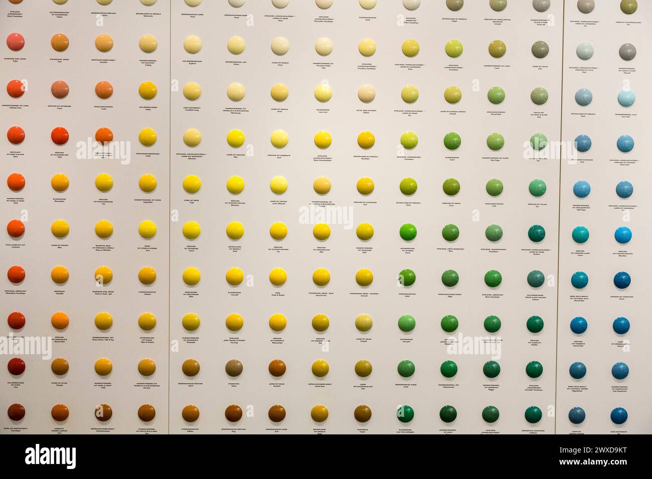 Farbpalette in der Wendt & Kühn-Welt in Grünhainichen, Erzgebirge ...